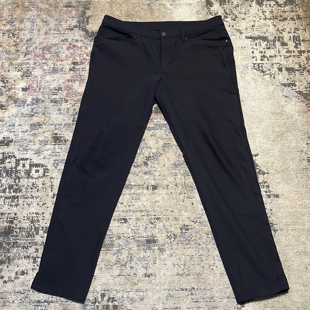 Lululemon Abc Dark Grey Obsidian Classic Pants 34/30 - Gem